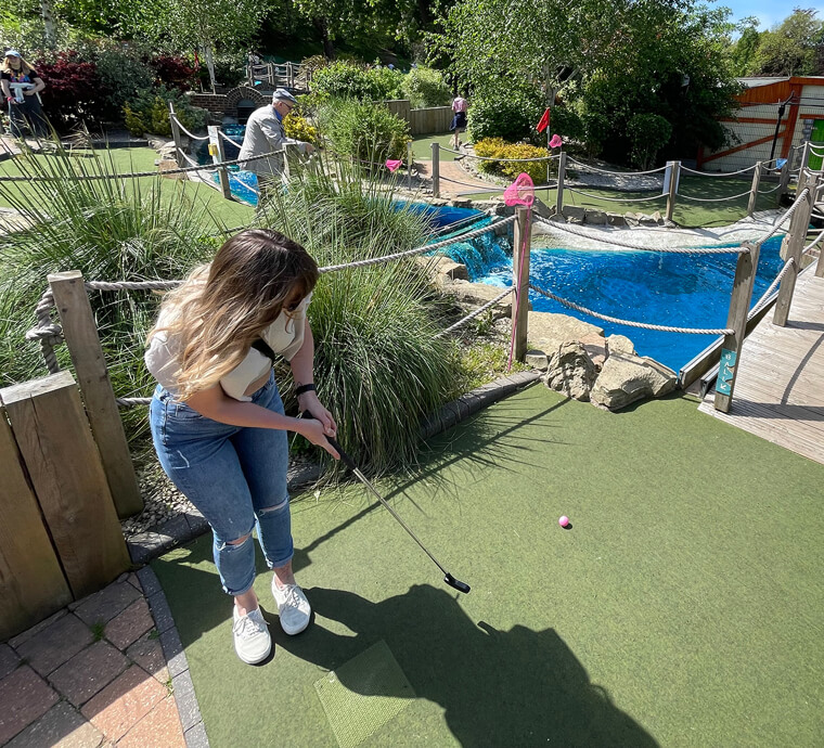 Mini Golf at Clifton Park - Clifton Park Rotherham