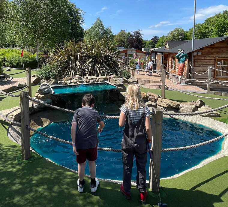 Mini Golf at Clifton Park - Clifton Park Rotherham